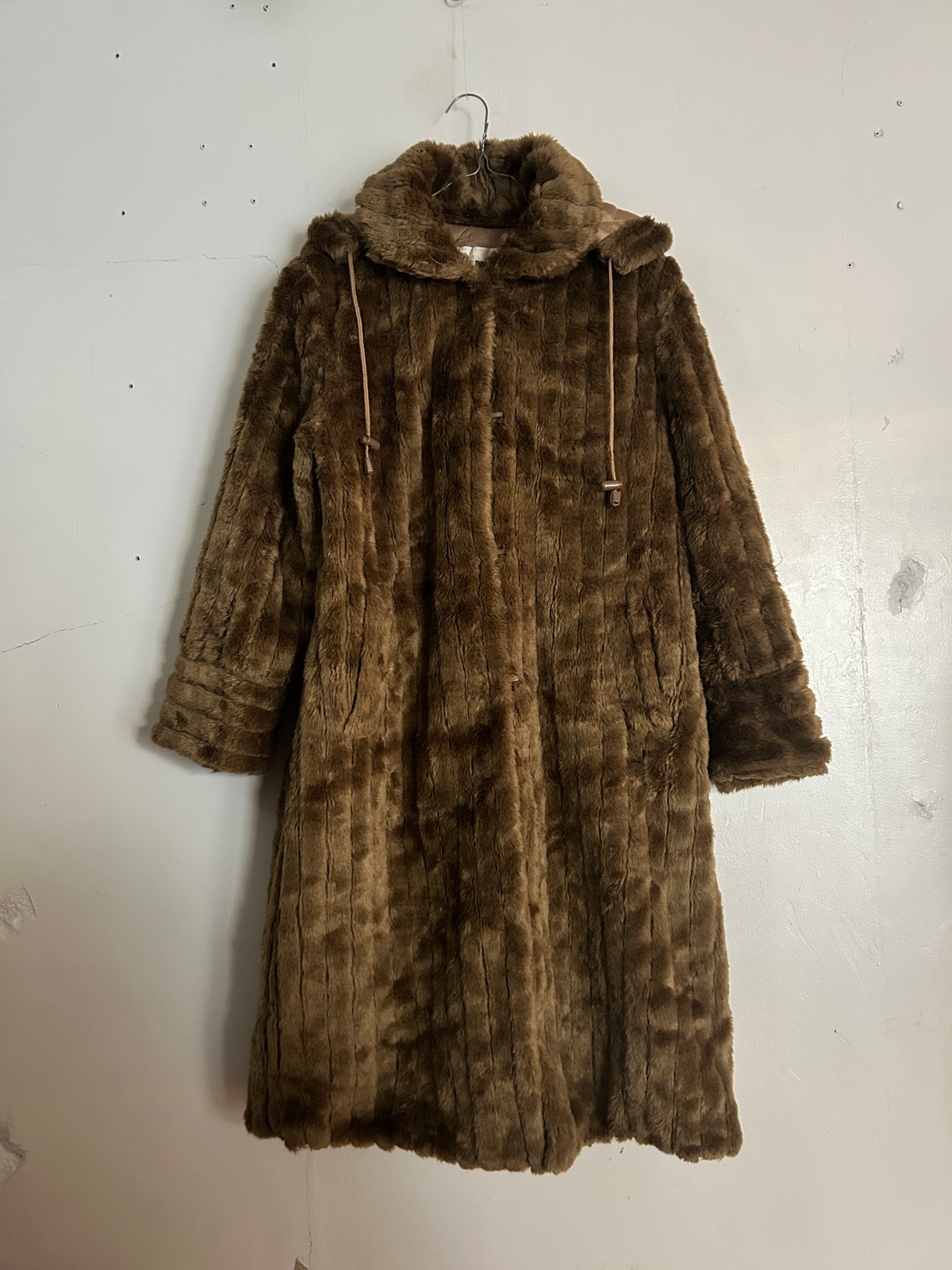 Old Hood Long Far Coat | HENAMA ONLINE STORE