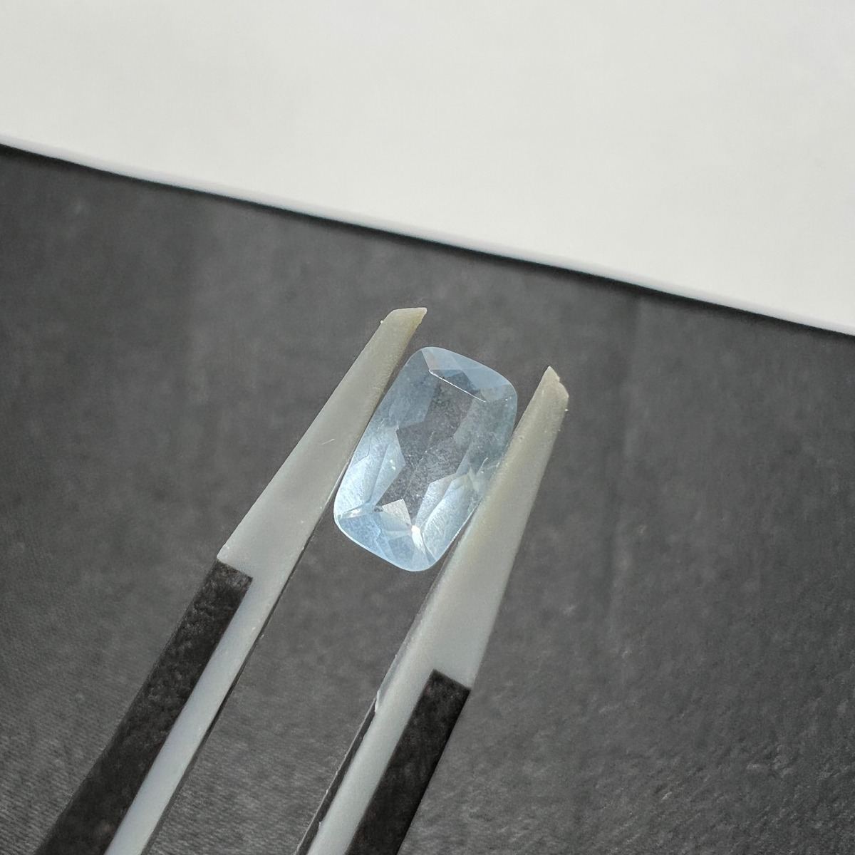 シルキーアクアマリン 〜くもりウォーターブルー 0.78ct | GEMマニ屋