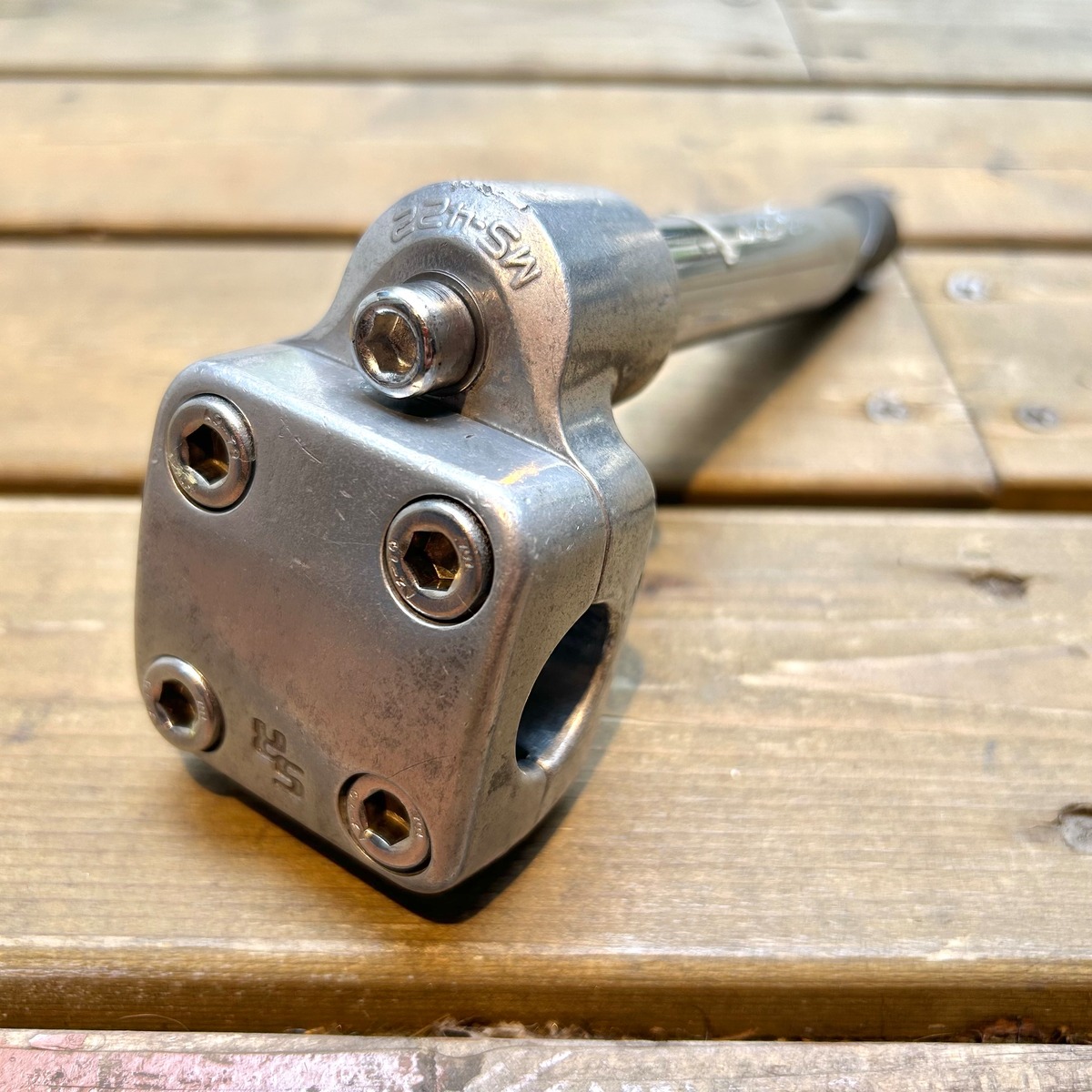 VINTAGE USED SR MS-422 stem in SILVER | SCREAMINWHEELS