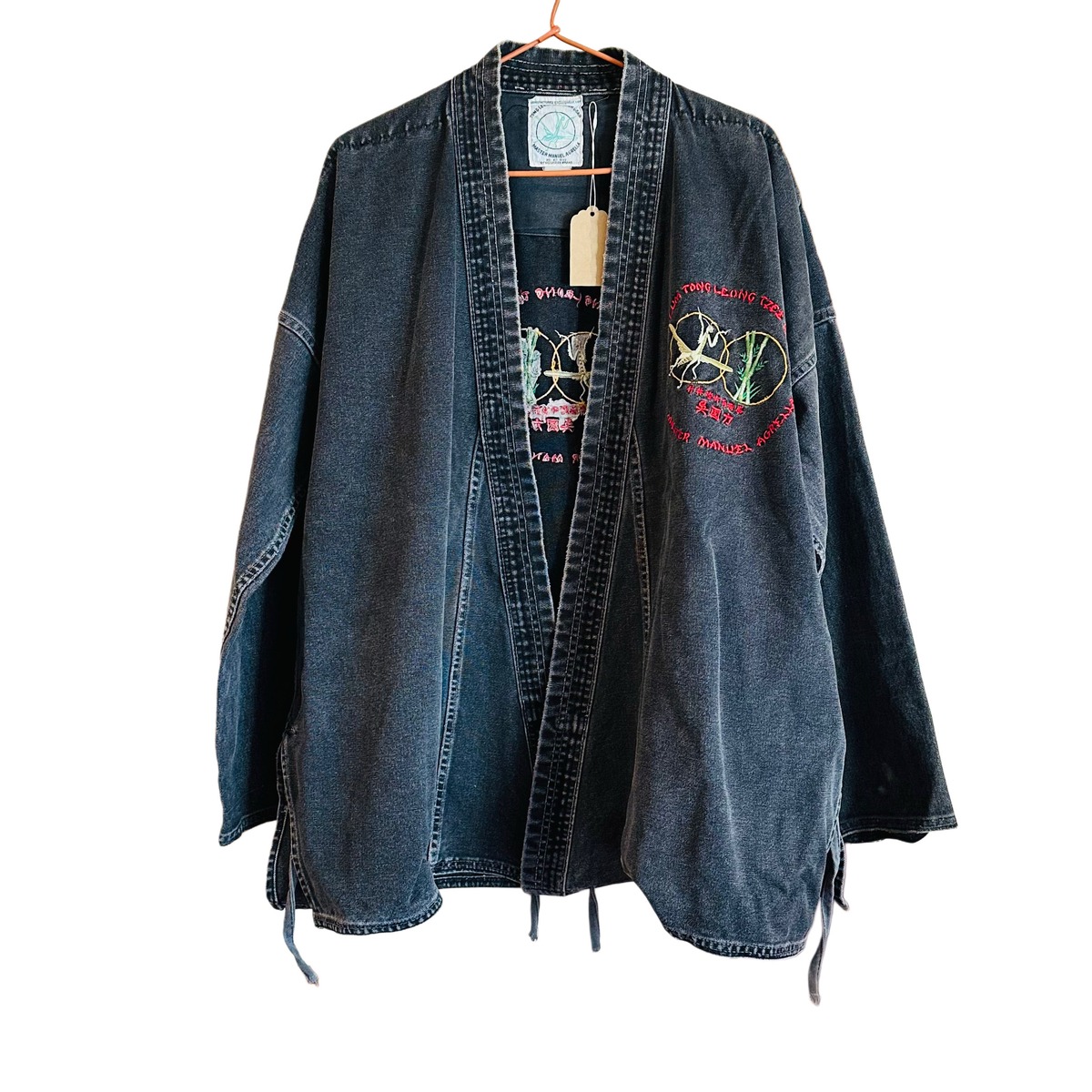 【special】70s Grand Master Manuel Agrella "Mantis Embroidery" kung-fu ...