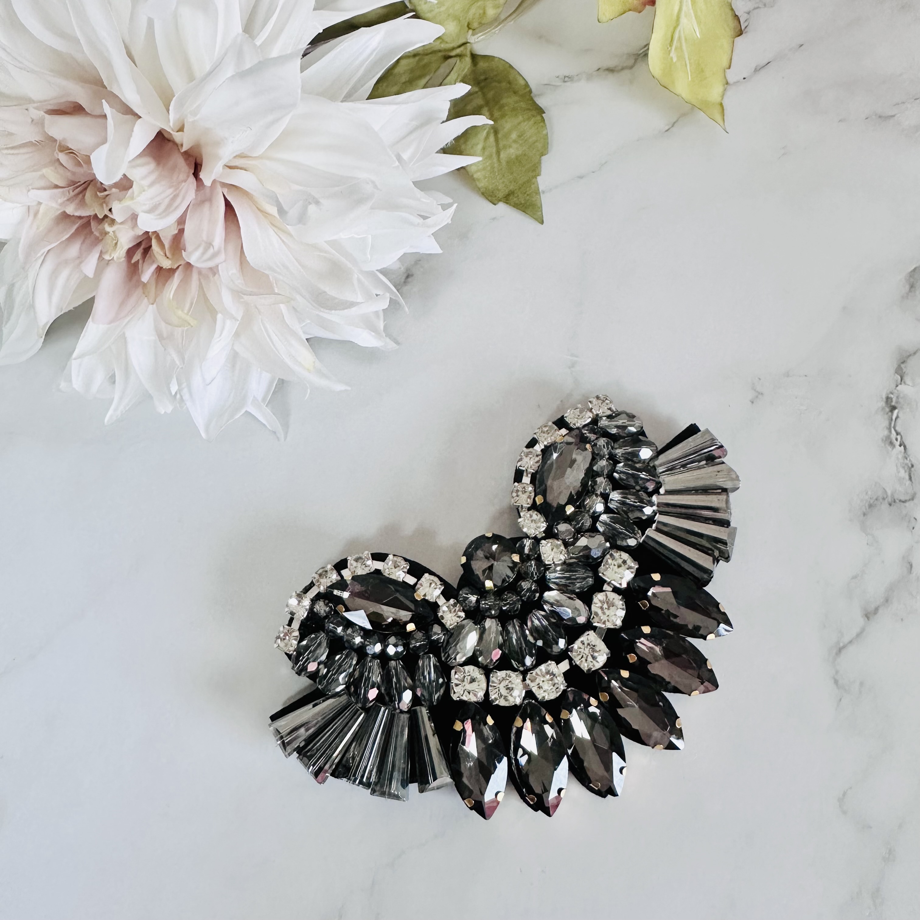 ブローチ | BELLA GENTE