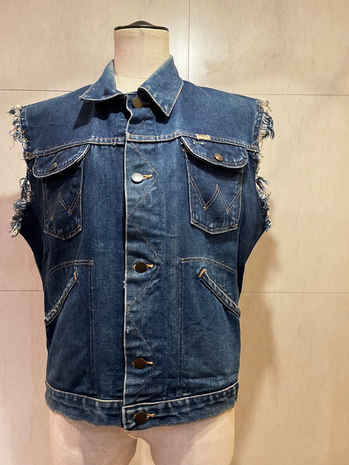 60s vintage Wrangler denim cut off jackets | umber_vintage