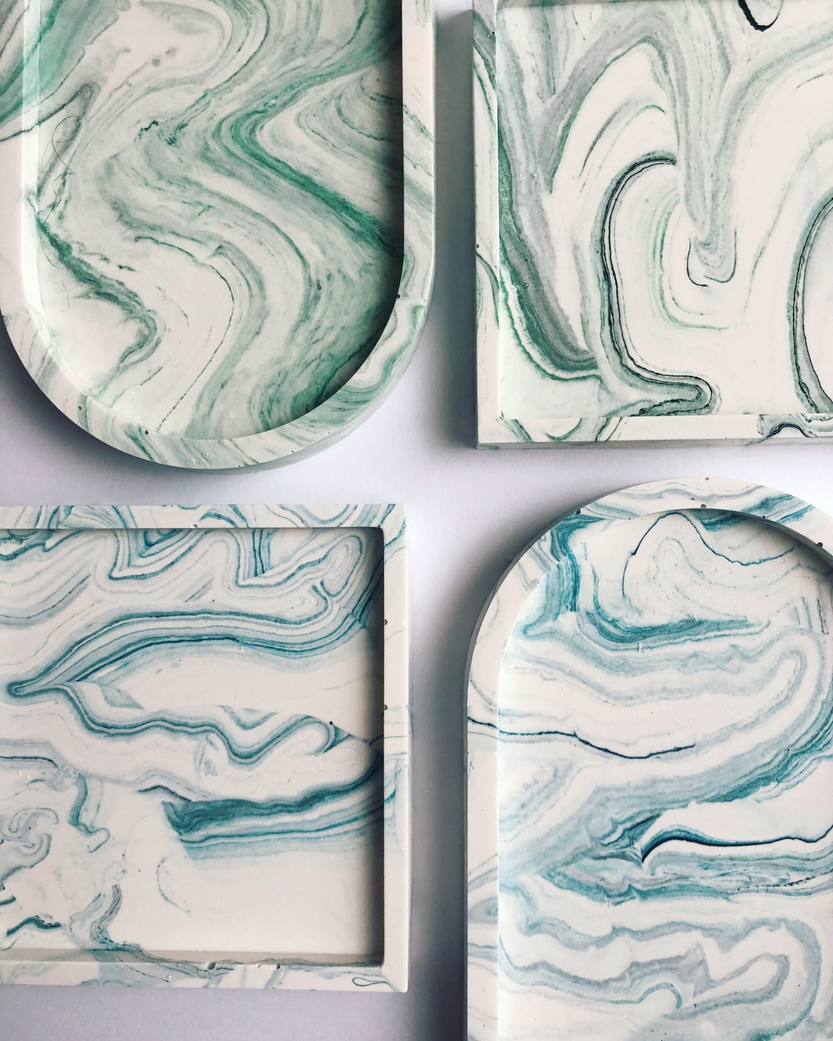 oval marble tray [ white blue / white green] | nephelee