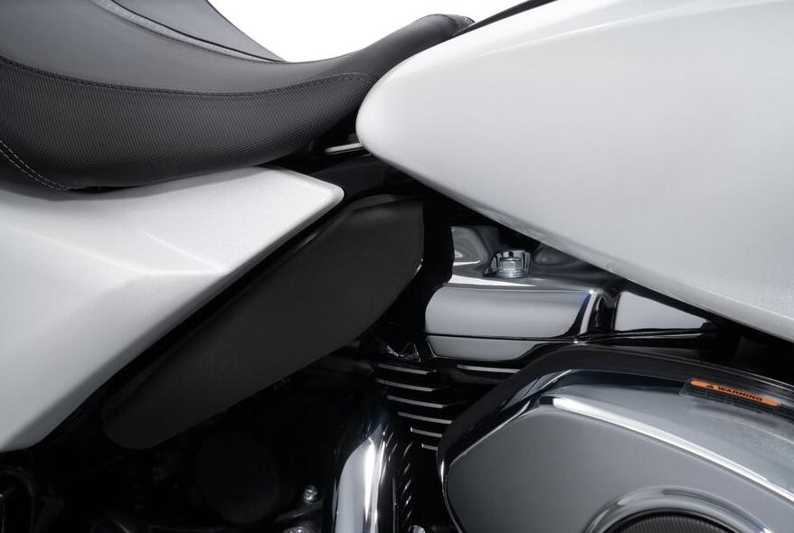 ハーレーダビッドソン純正 ミッドフレームエアディフレクター ブラック 24’～ロードグライド/ストリートグライド 57200417 ...