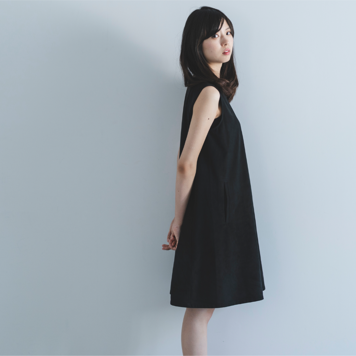 ノースリーブブラックワンピース | checheche
