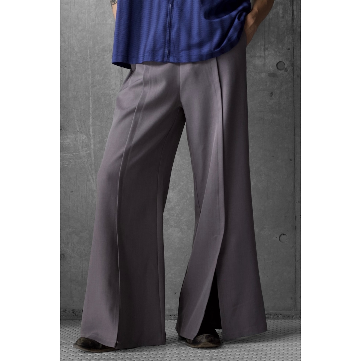 【COUOTSU】slit design wide flare slacks -3335- | cv