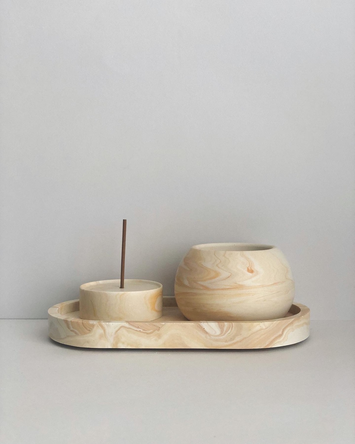 round incense holder [ beige color ] | nephelee