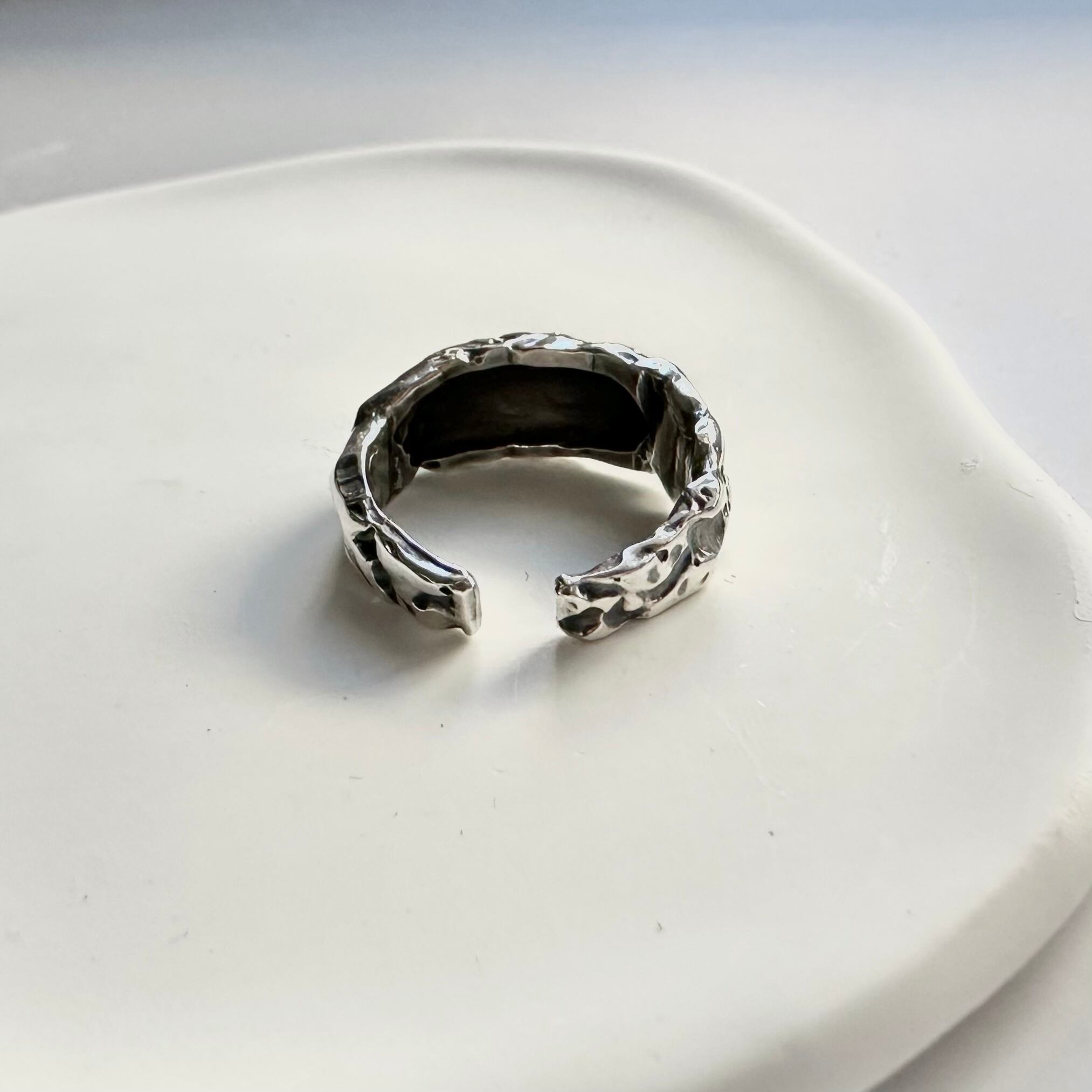 mo ring , Black | hic