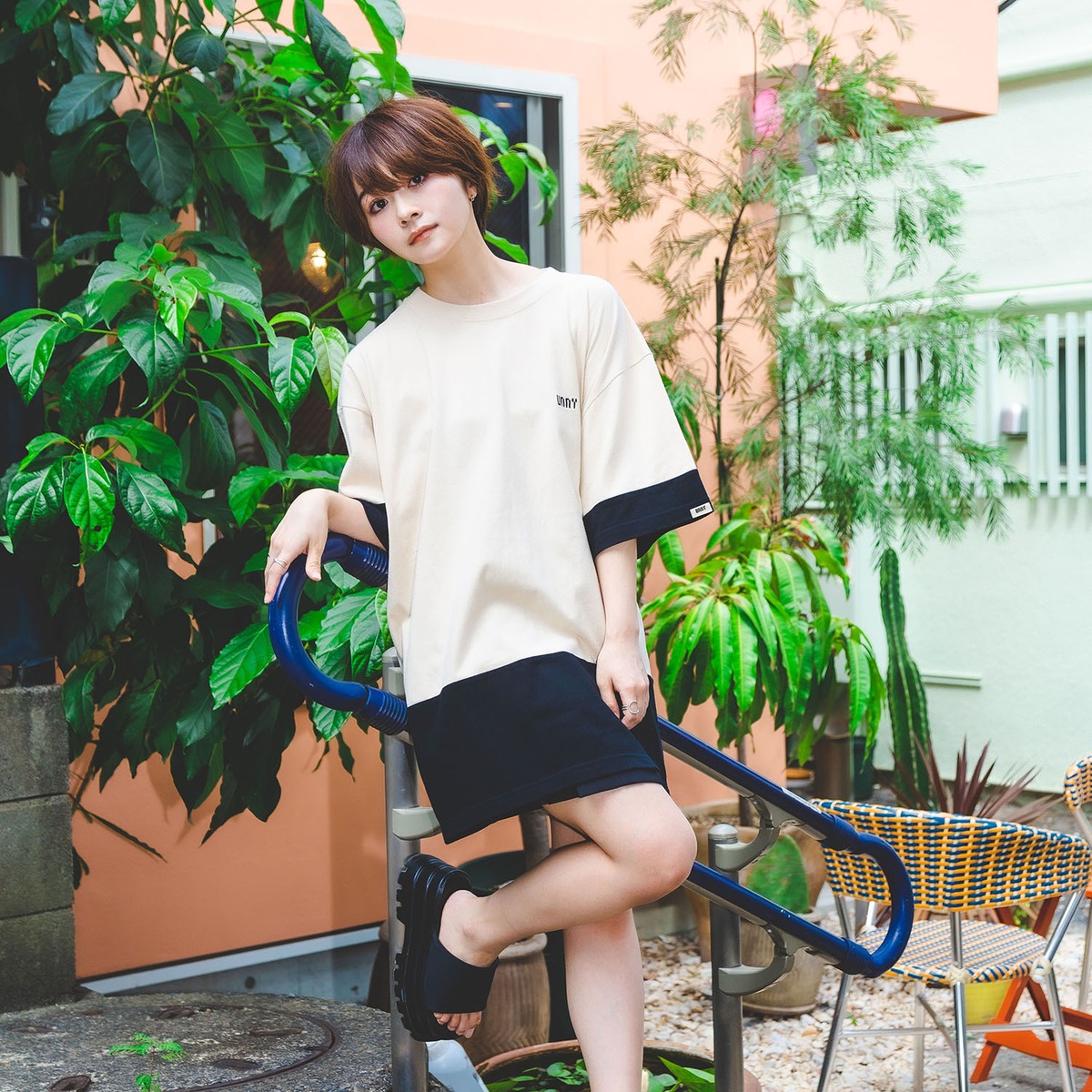 SWITCH TEE (BEIGExBLACK) | UNNY by maro