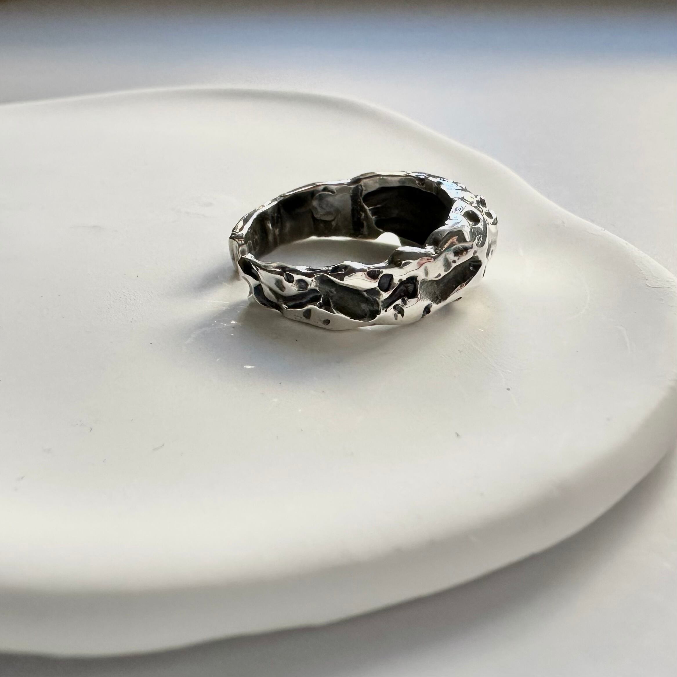 mo ring , Black | hic