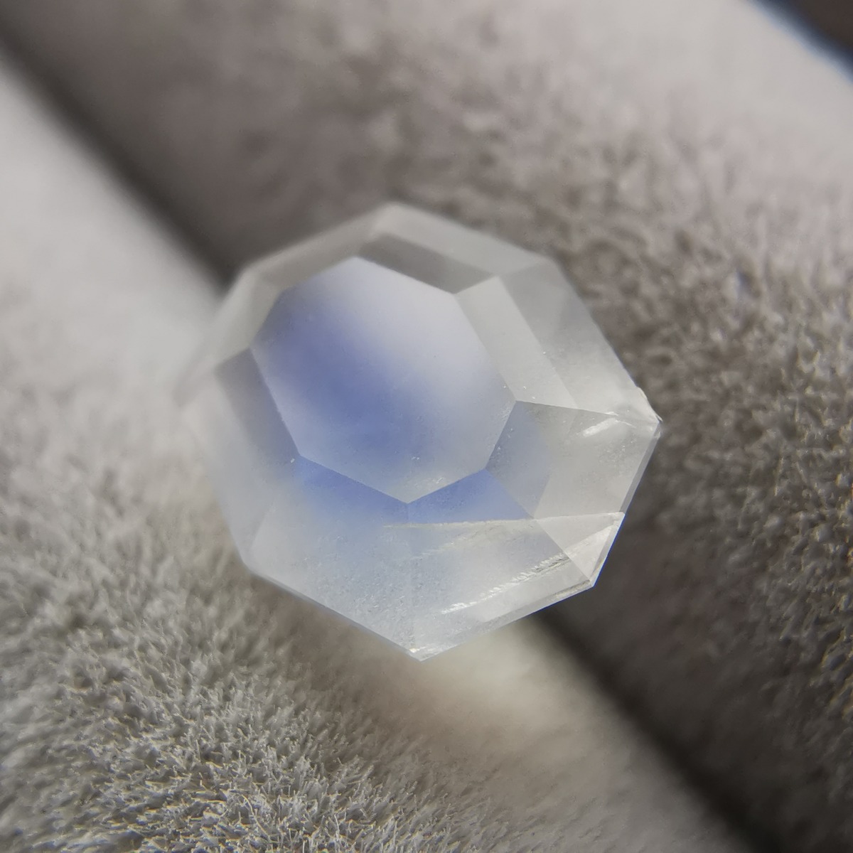 ブルームーンストーン 0.86ct / A-0652 | Tam＆Tam Gem