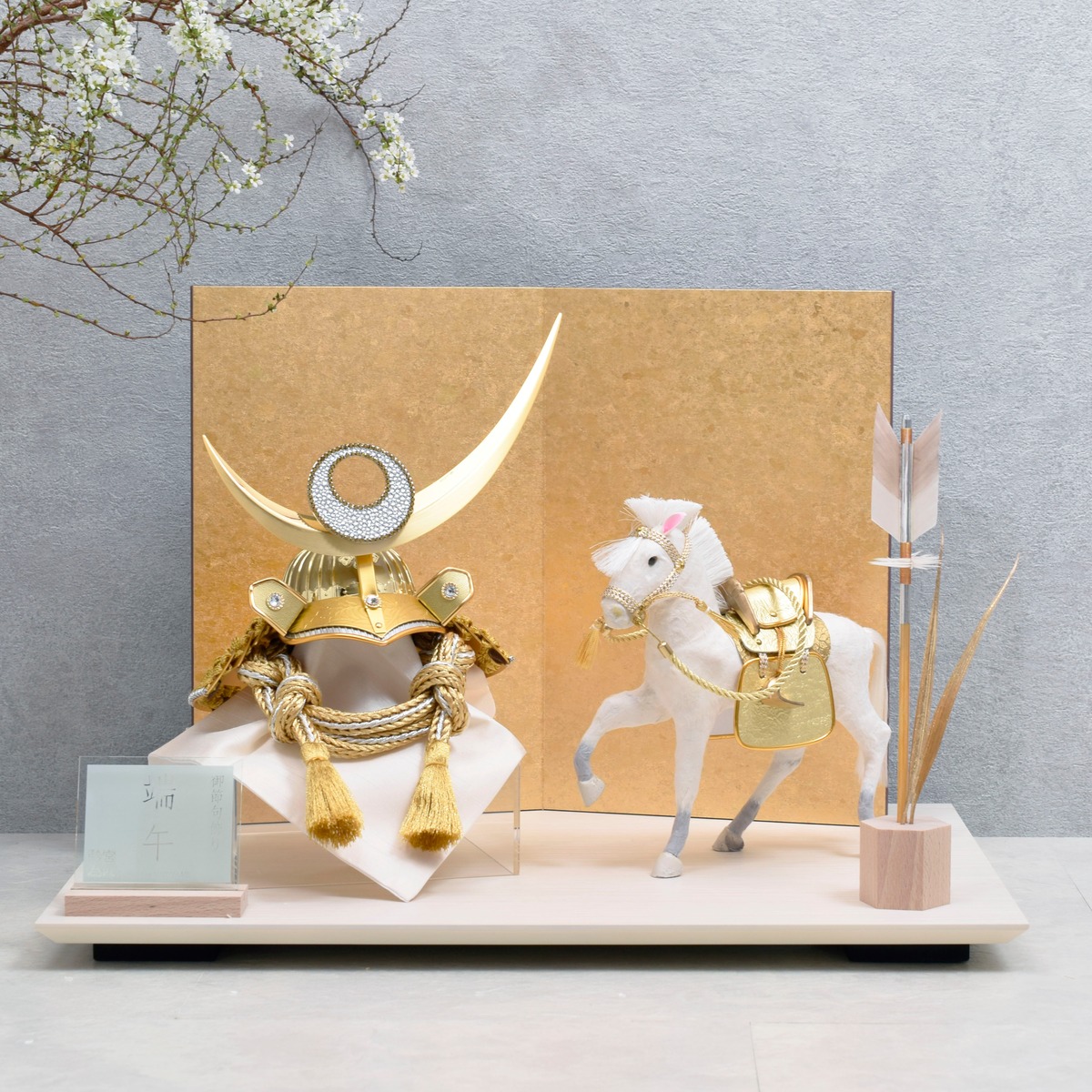 兜飾り【prince】プリンス｜おしゃれ｜モダン｜今どき｜コンパクト｜五月人形｜端午の節句 | SUZUTAME ONLINESHOP vogue