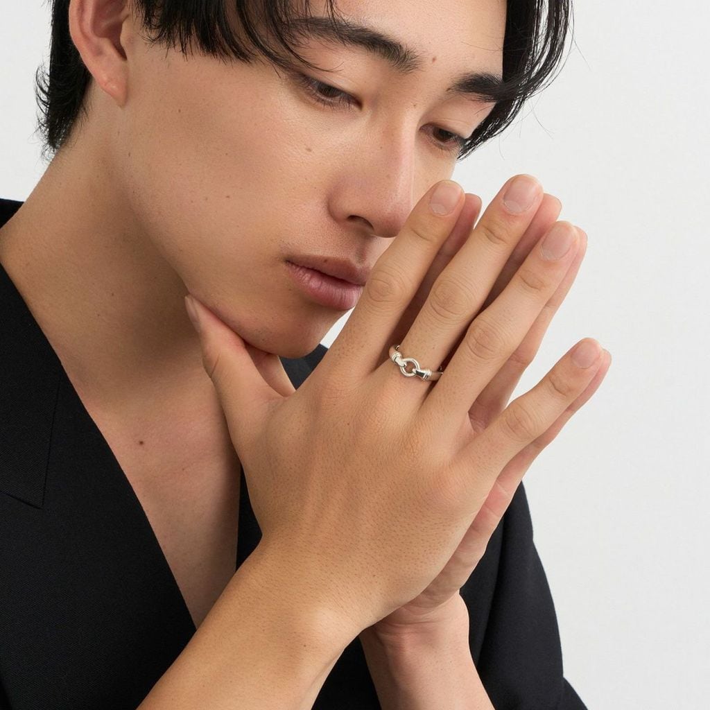 GARNI Circle Ring | MAROON WEBSTORE