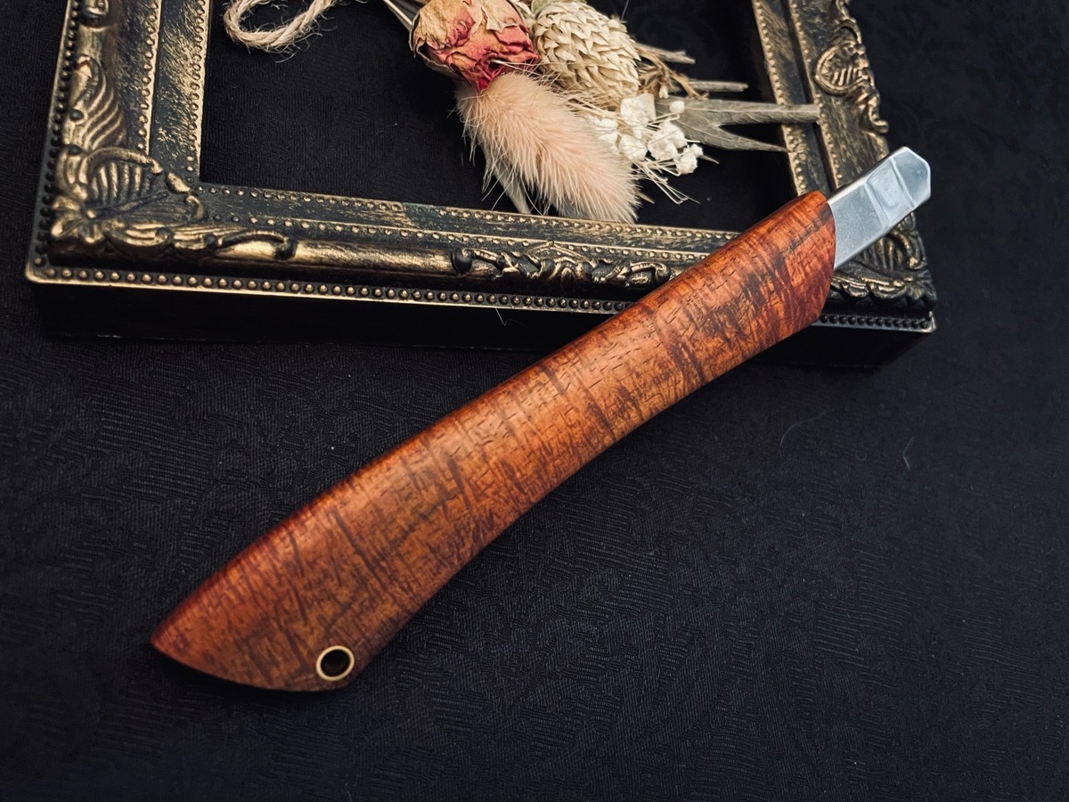 18: サイアミースローズウッド(カーリー) S型木製カッターナイフ | Flamberg