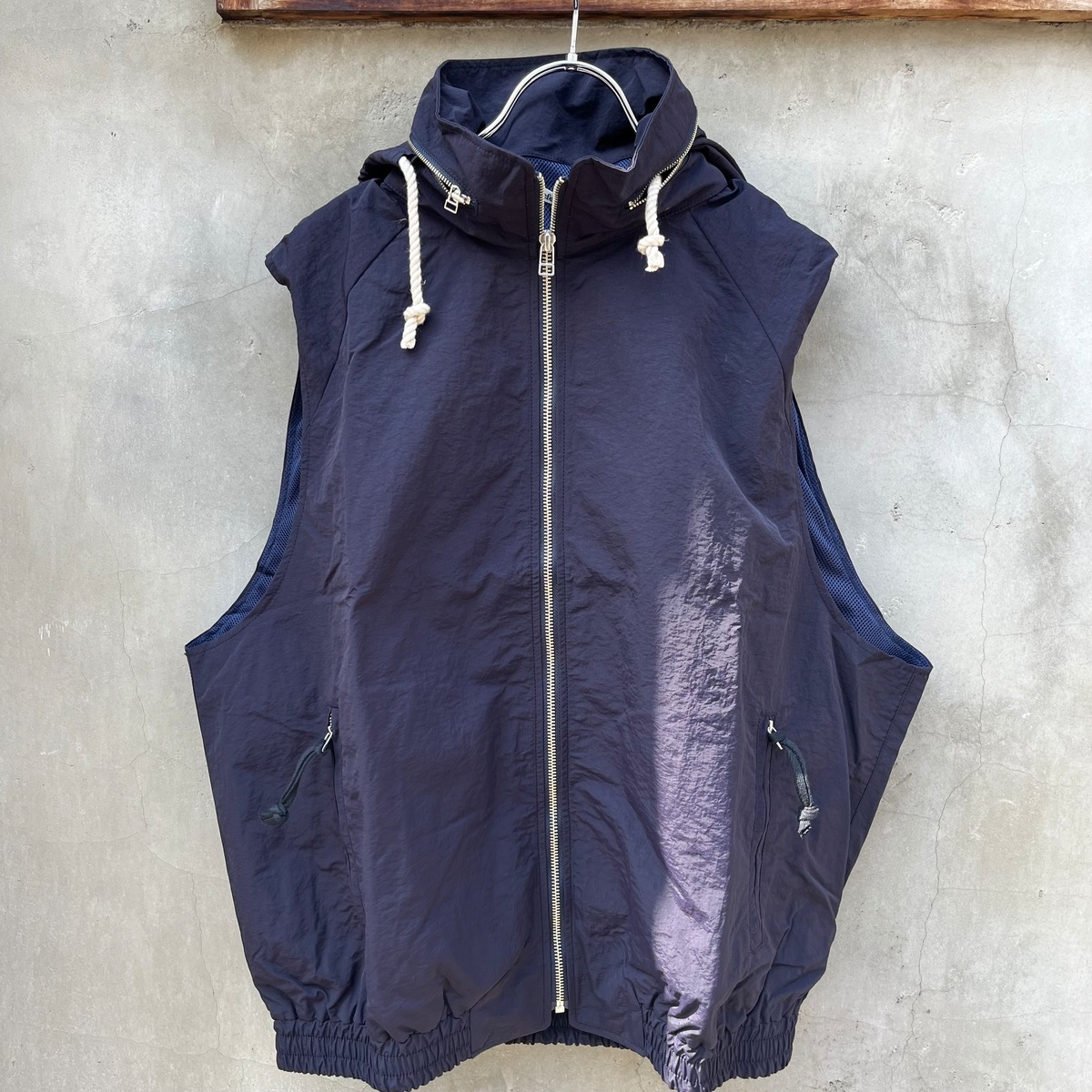 refomed "jacke nylon vest" | circus