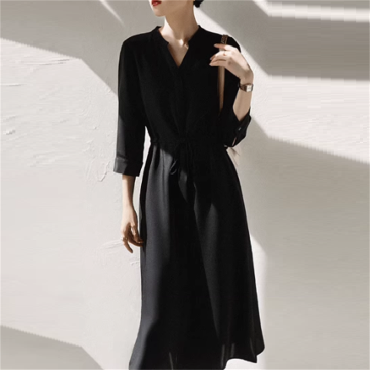 【送料無料】 ワンピース ロングワンピ 2色 ロング ひざ丈 ミモレ 長袖 七分袖 Vネック Aライン フレア 薄手生地 エレガント 可愛い ...