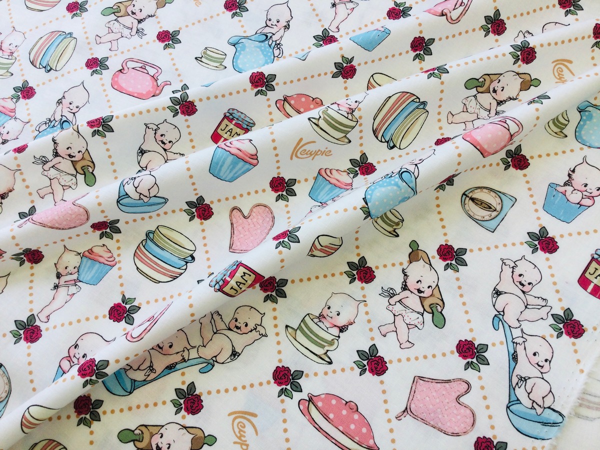 Sew Kewpie Kooks Cloud クッキングキューピーちゃん by Riley Blake | Hirondelle et ...