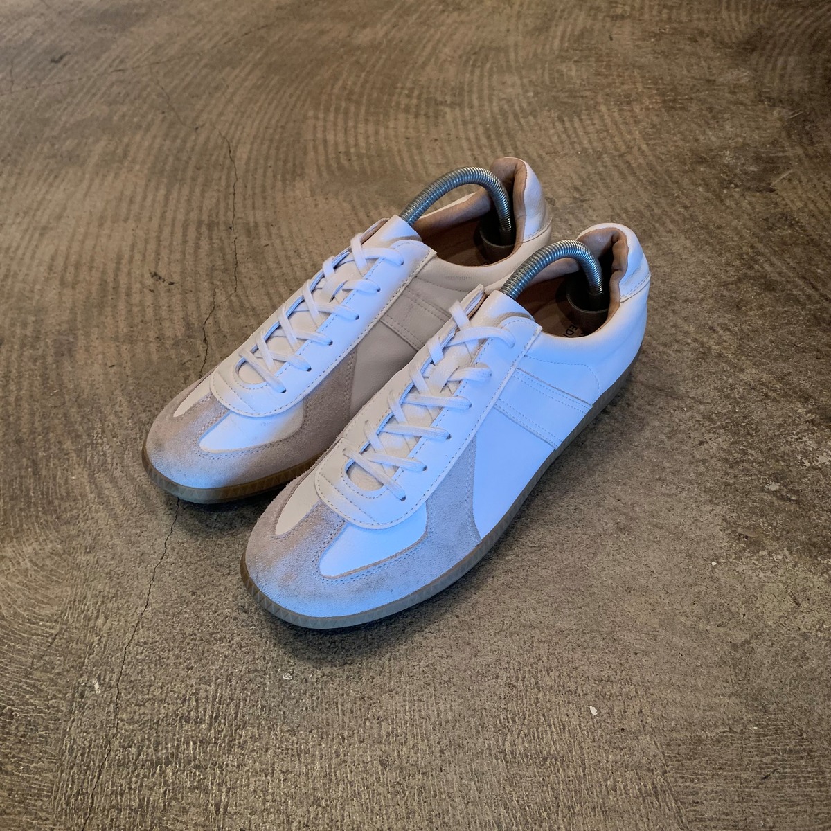REPRODUCTION German Trainer | LAUGH
