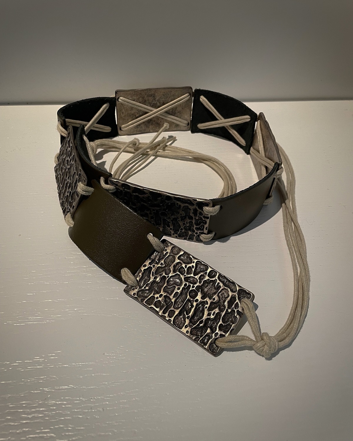 post apocalyptic belt | Queens