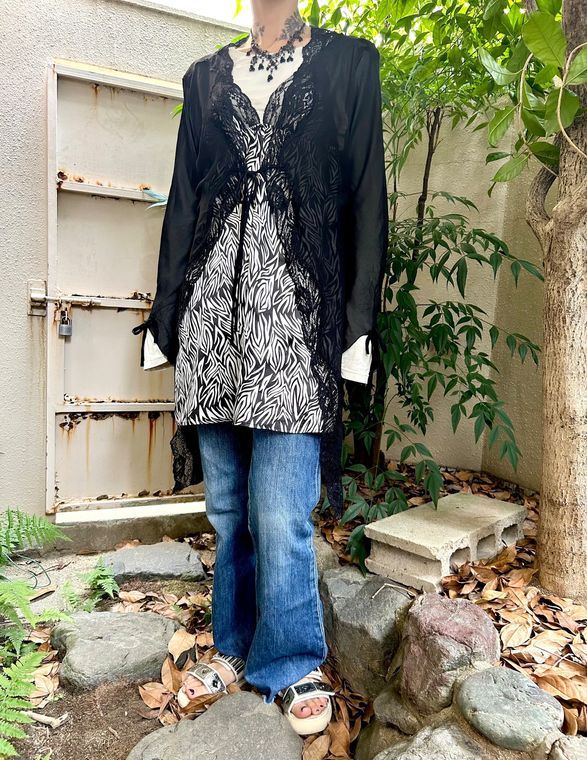 see-through gown | ふるぎや 怪奇現象