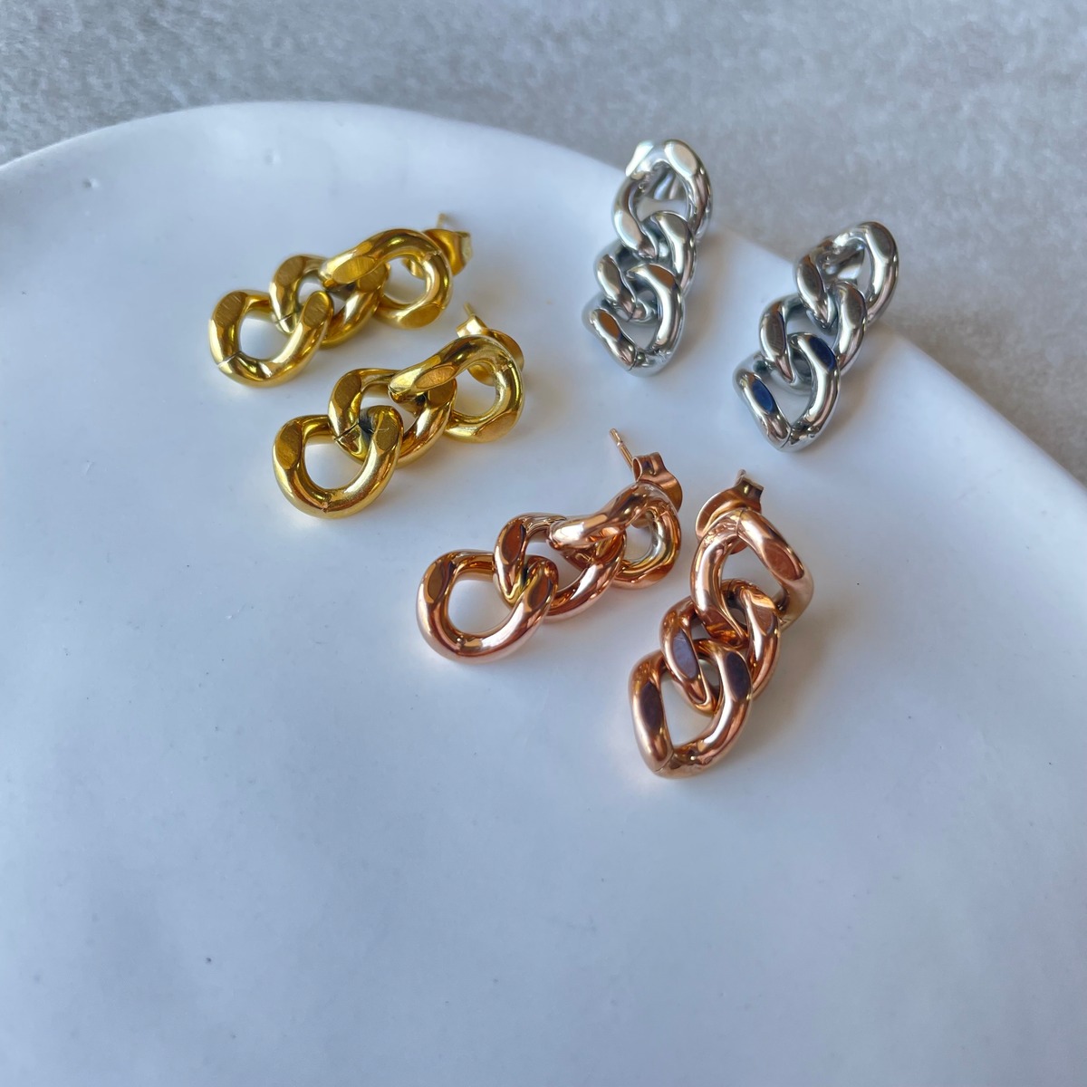 chain pierce /316l | Tying The Knot