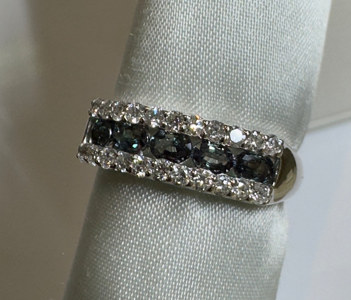 プラチナ900 アレキサンドライト リング A0.55ct D0.37ct | Jewelry jyuju