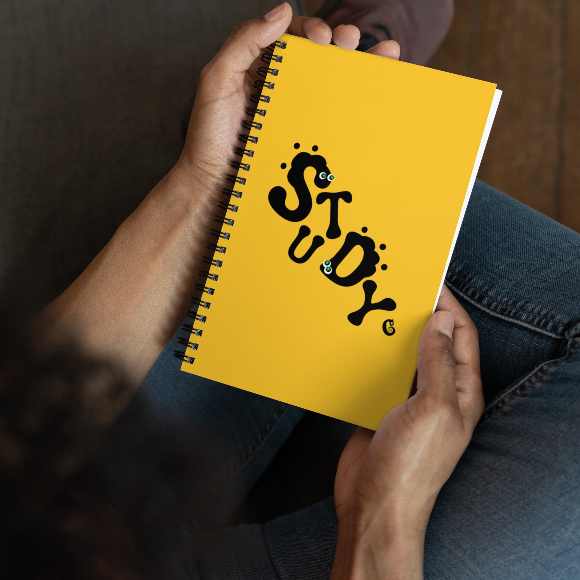 Chameleon Society Study notebook -yellow- | Chameleon Society