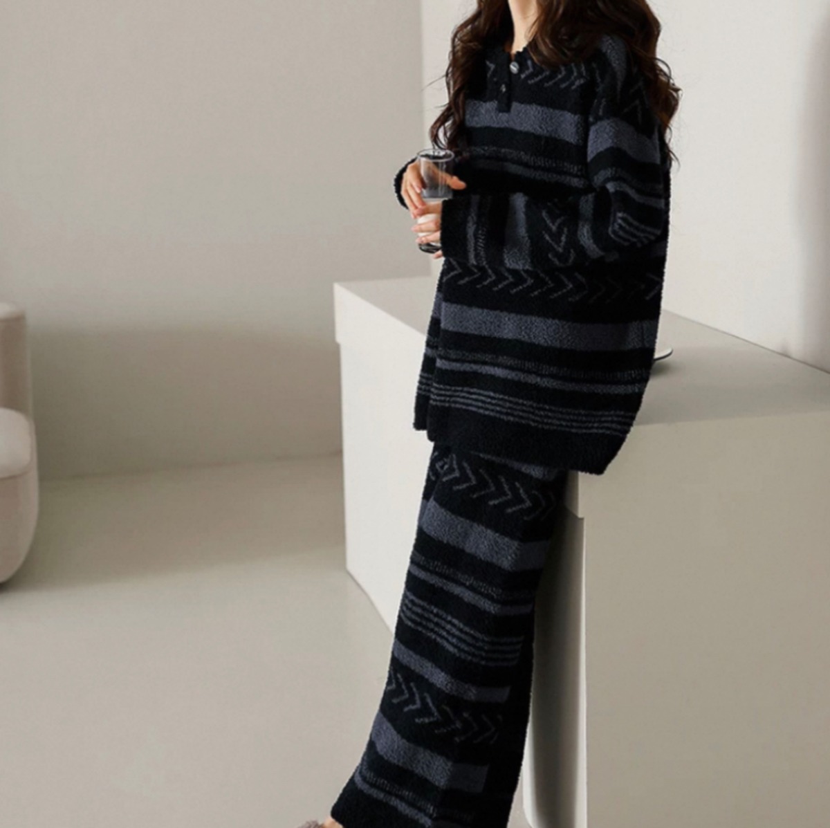 【M-2XL】fleece geometry pattern pajamas p1373 | SUYAA