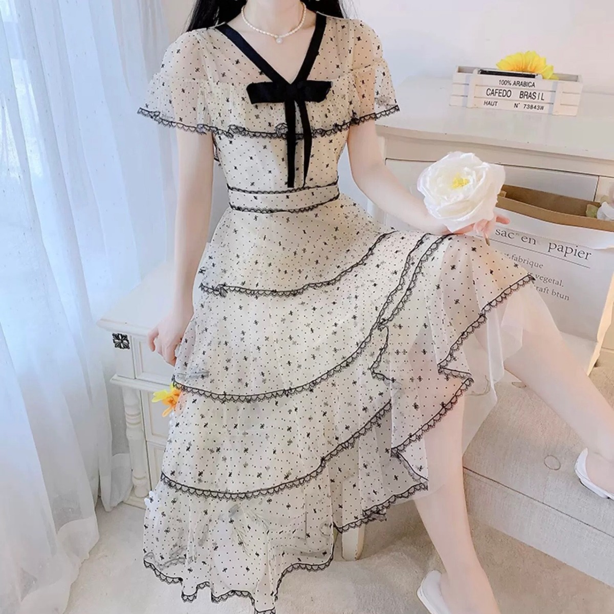 バイカラーフリルティアードワンピース A00073 | SproutStyle