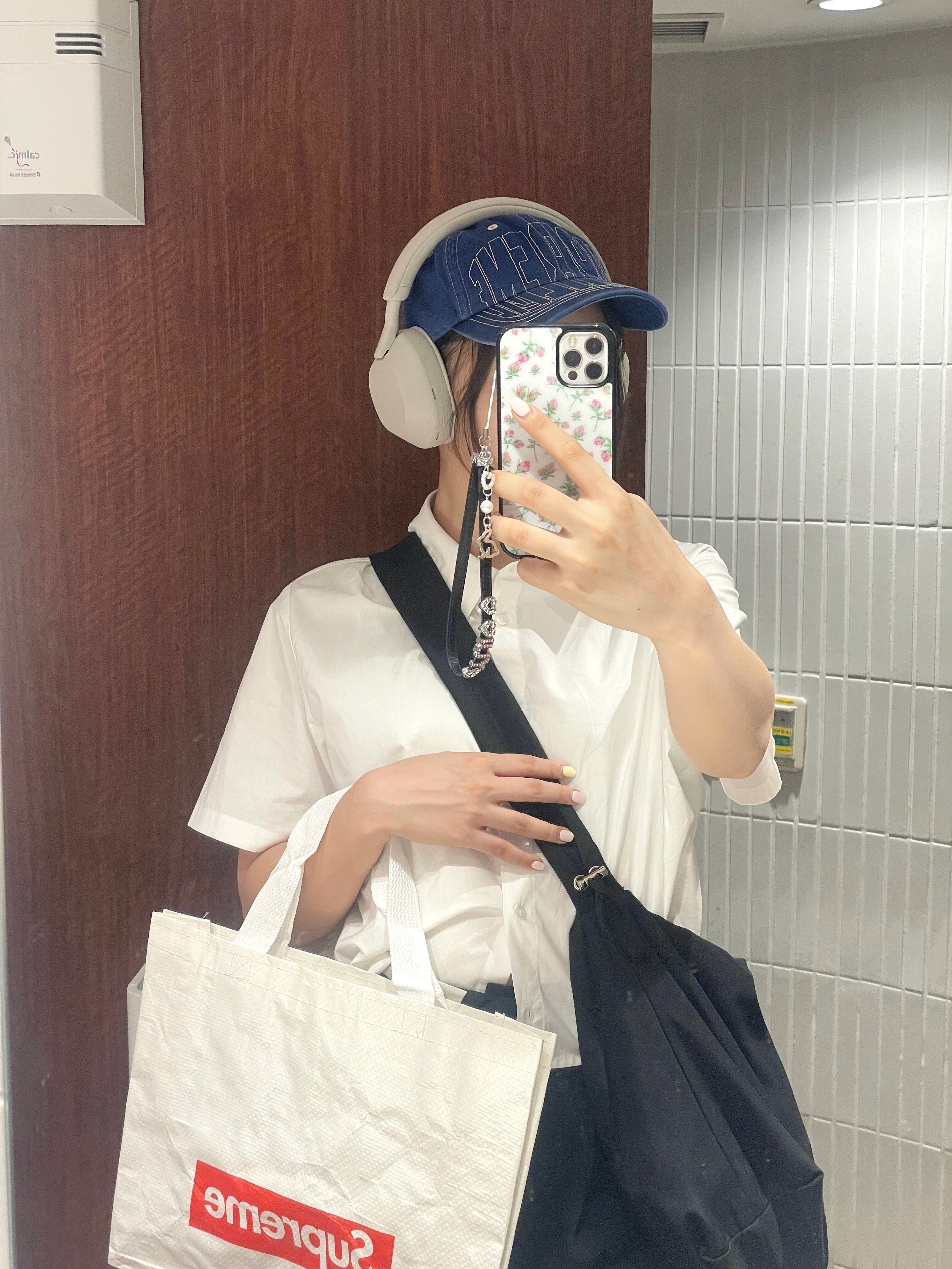 LOviT. hand strap + iPhone case | LOviT.