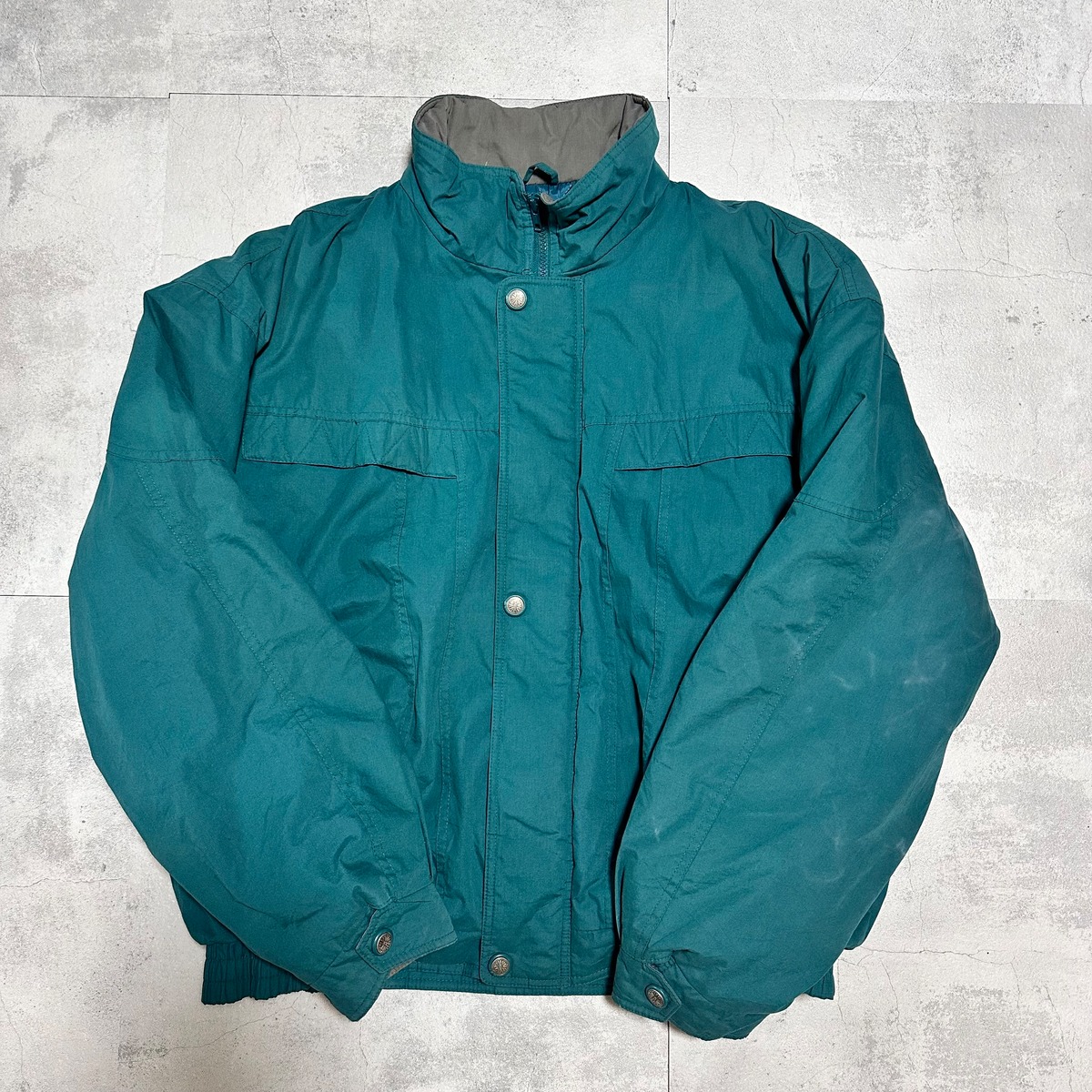 Nylon Jacket | crest base
