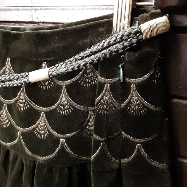 Fringe rope belt velour skirt フリンジロープベルト ベロアスカート | Small Change ｜ヴィンテージ ...