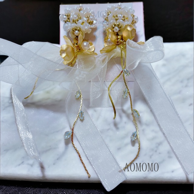 【6way】金属アレルギー対応 大ぶり オーガンジー オーガンジーリボン 挙式 披露宴 パーティー 結婚式 前撮り 後撮り フォトウェディング ロケーション撮影 | AOMOMO 〜永遠の輝きを贈る〜