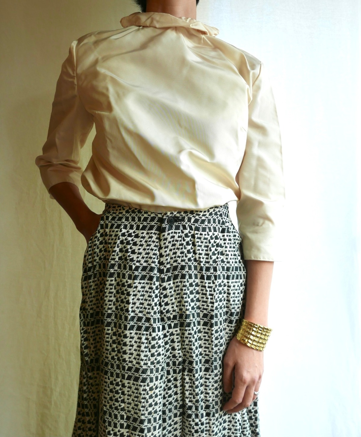 MIU MIU Tops -Cream- -Dead Stock!- | CARBOOTS