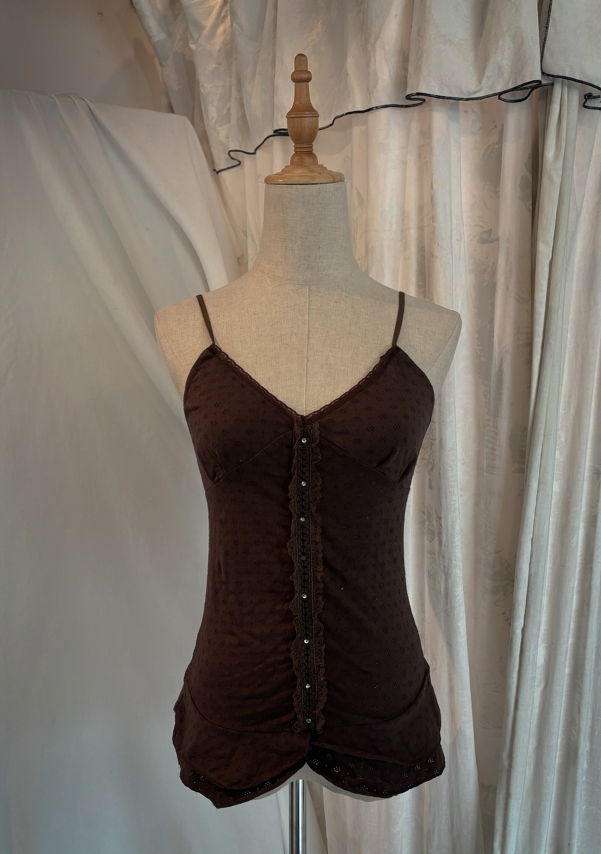 Brown Center Frill Camisole[Italy] | Queens