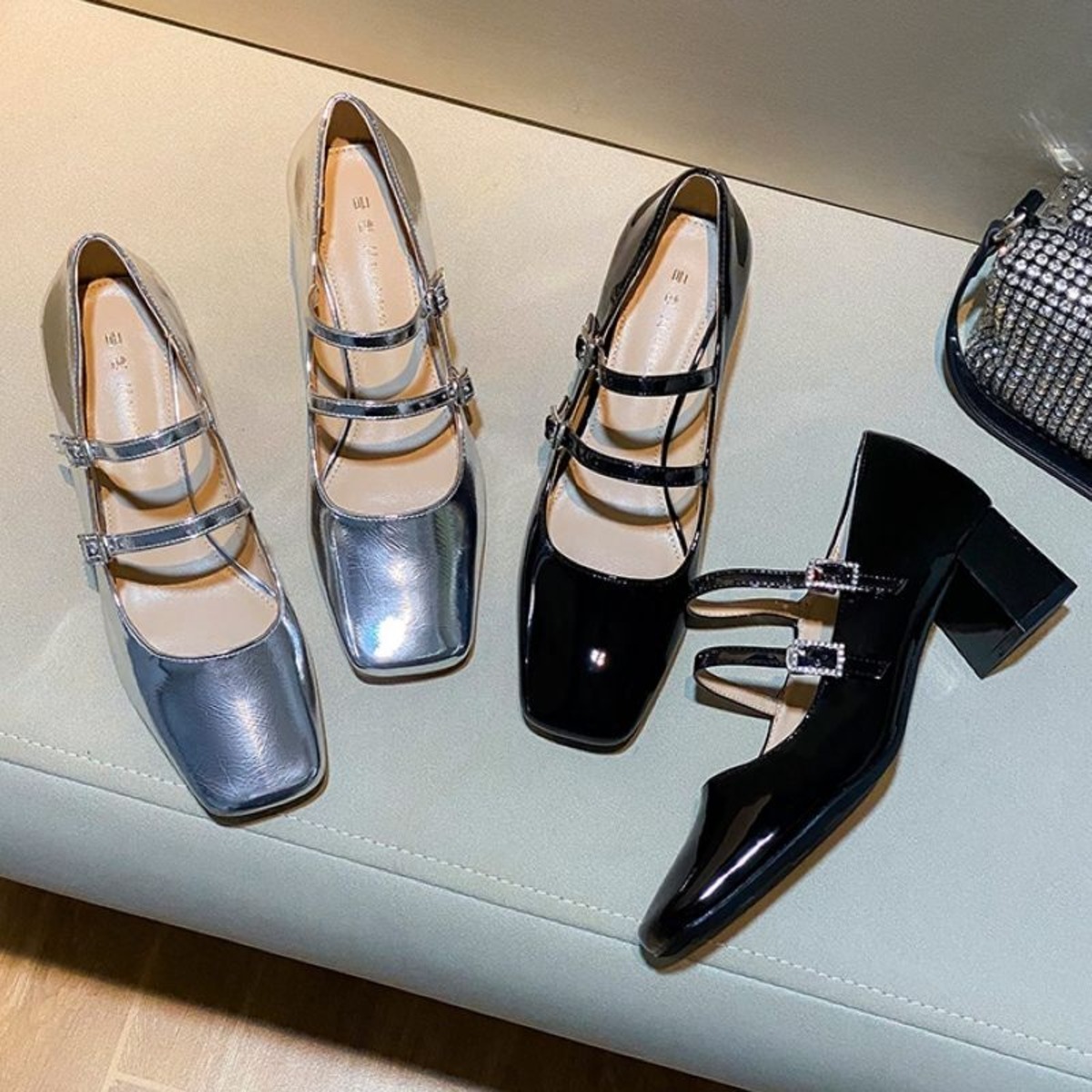 Double strap bijou pumps 3 color V1208 | ViCHIC.