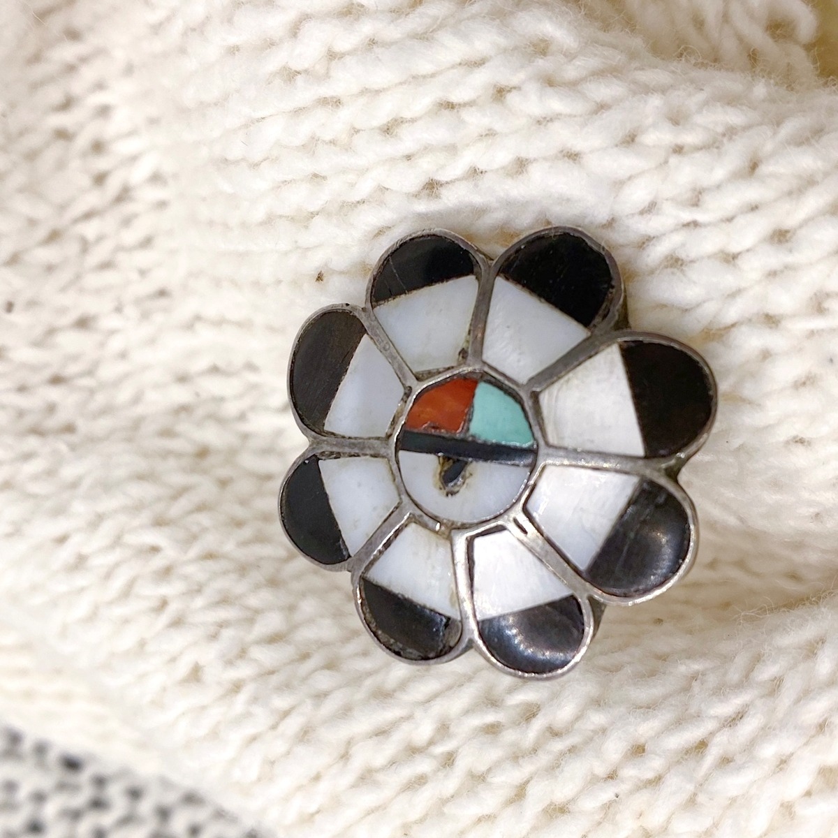 ”ZUNI” sun face motif Native American ring | LEMON