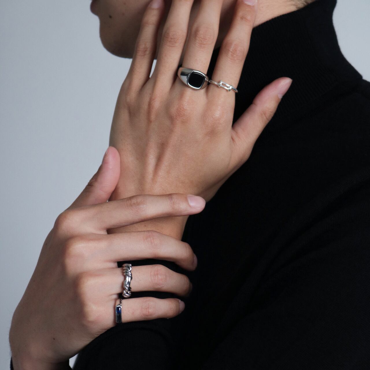 Black rounded ring | 13lue