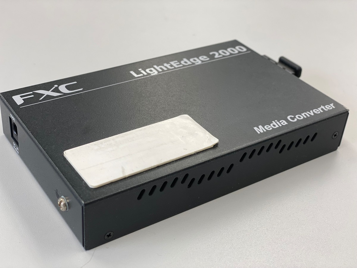 【中古品】LightEdge2000シリーズ LE2852-005 メディアコンバータ | DXデバイスストア | レンタル・販売