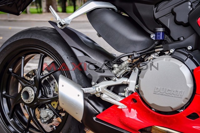 Panigale V2 ヒールプレート ドライカーボン | Maxicarbon Japan