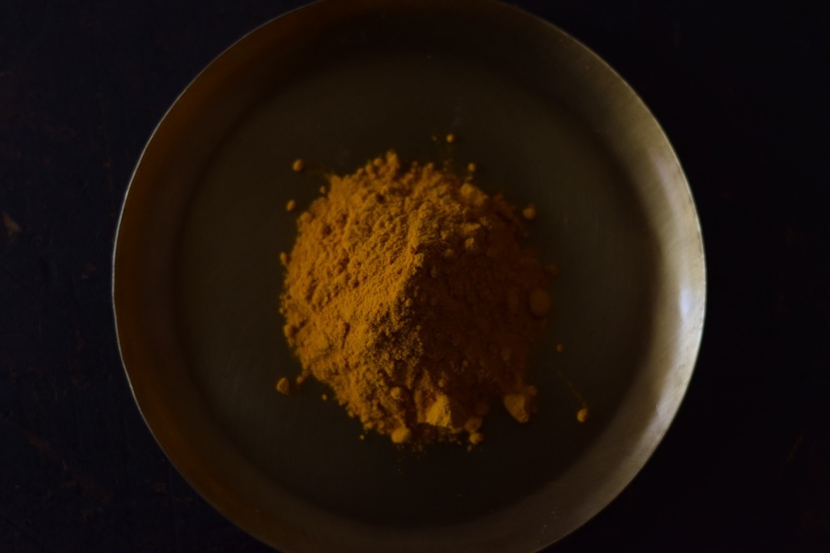 ターメリックパウダー turmeric powder （10g) | スパイスと暮らしのあれこれ 点と線