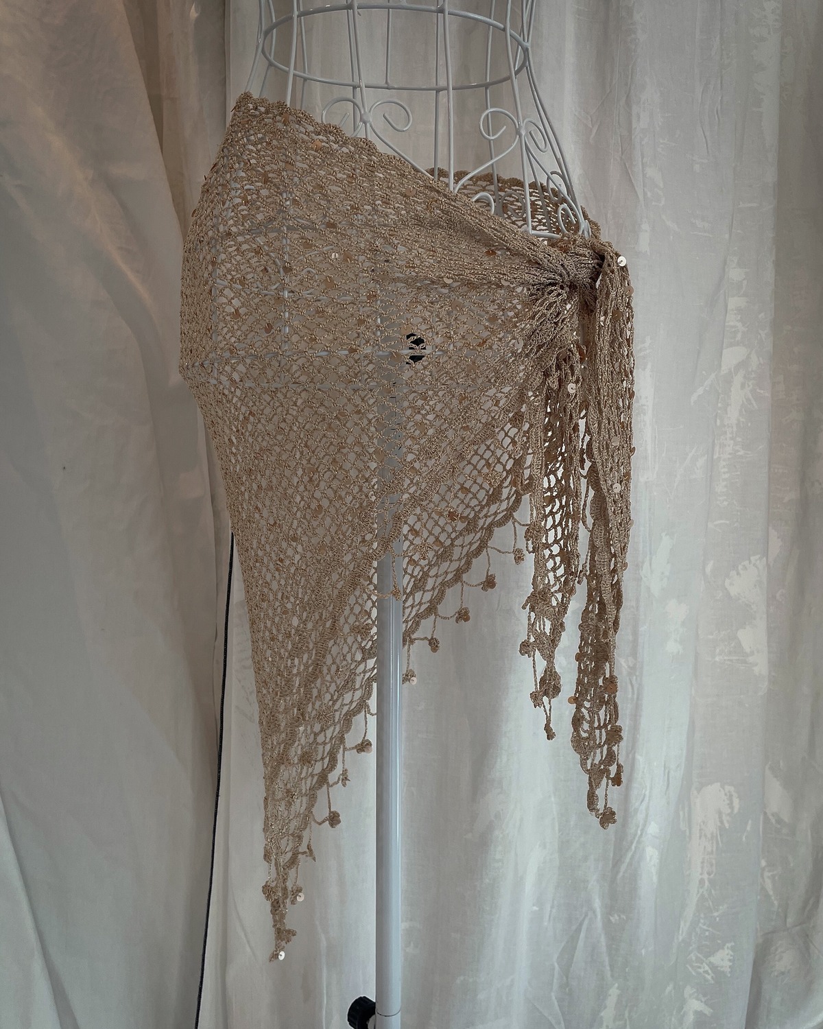 Gold Crochet Sequin Scarf | Queens