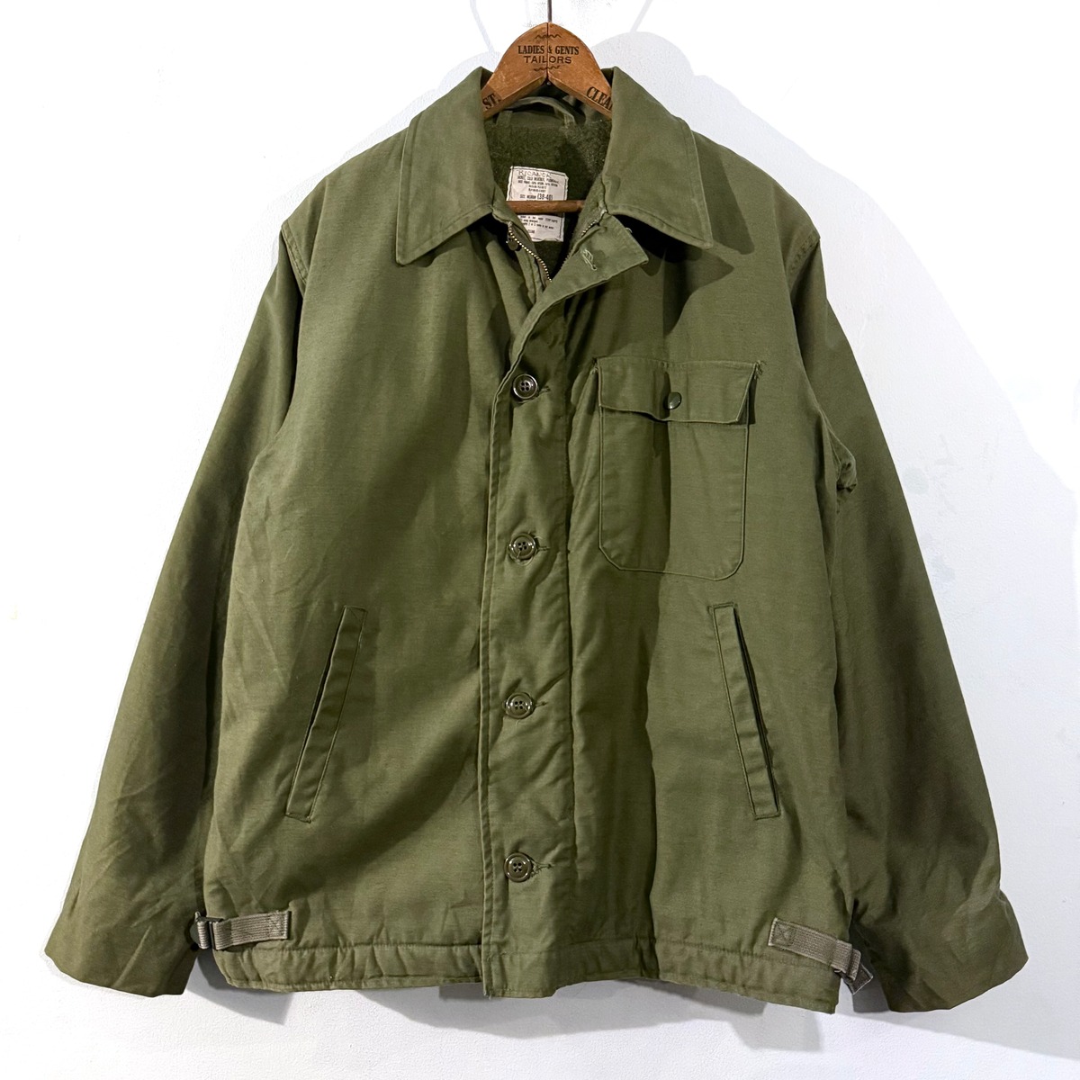 1985'y U.S.NAVY A-2 deck jacket | gilet antiques / gilet flagship