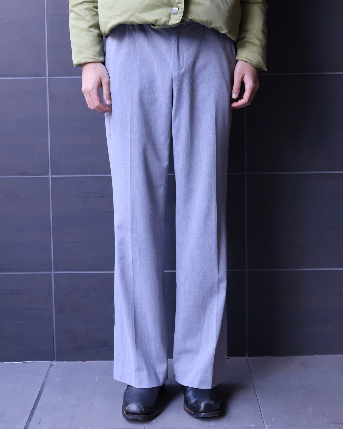 Center-pressed grey straight slacks | blendmarket