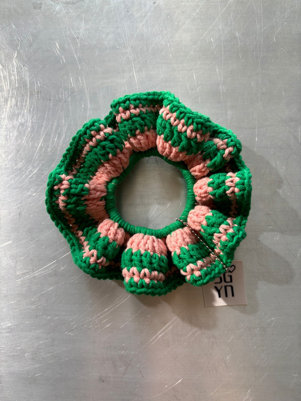knit scrunchie (pink × green) | SugarYarn
