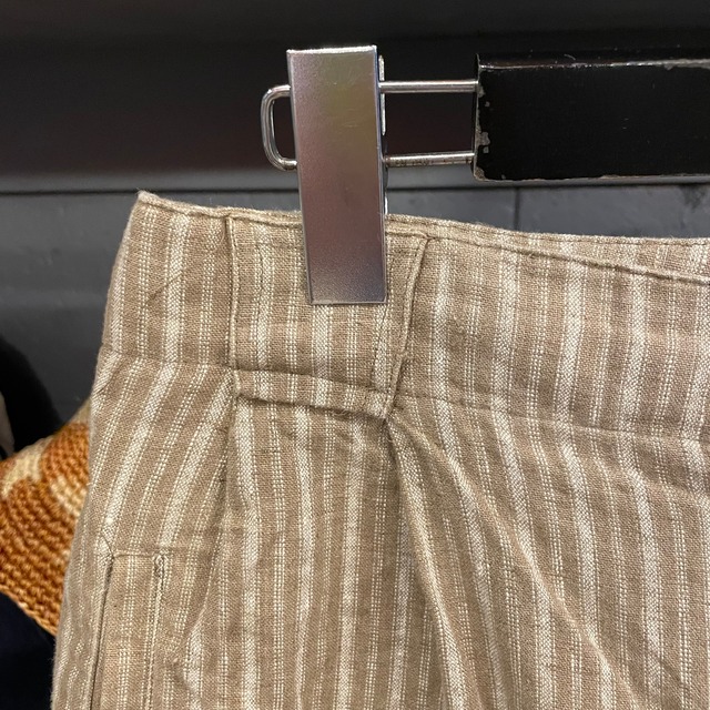 Rafaella 2 Tuck Linen Shorts | VOSTOK