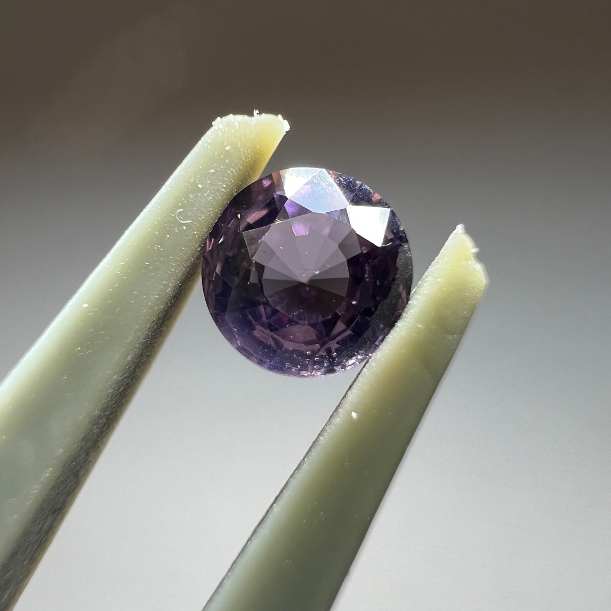 ラベンダースピネル ビルマ産 〜カットも色もすごく綺麗 ️〜 0.47ct | GEMマニ屋
