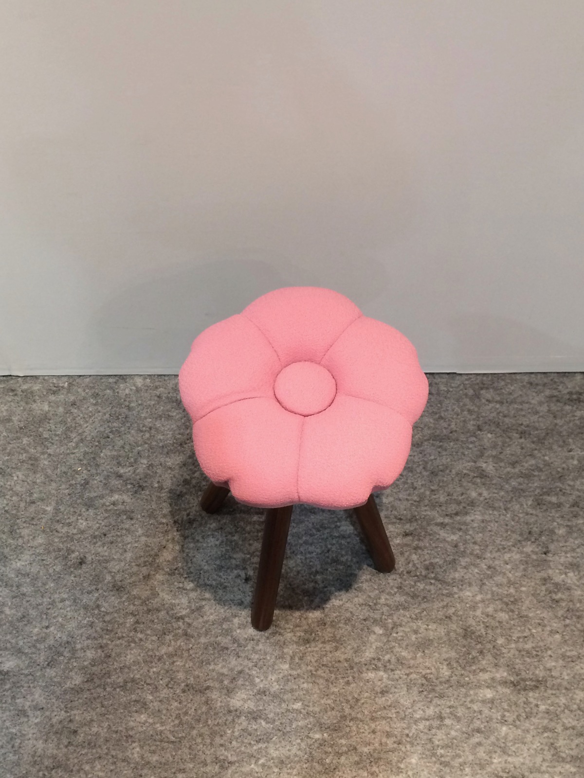 monaca stool ：sakura（pink38） | 酒見椅子店