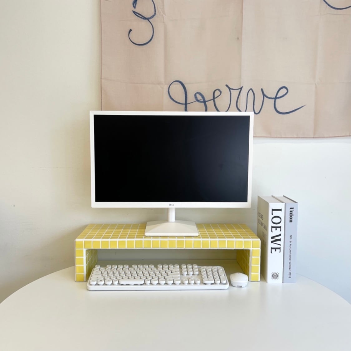 retro tile monitor tray 8colors / レトロ タイル モニター台 トレー パソコン ディスプレー 撮影小物 韓国 ...