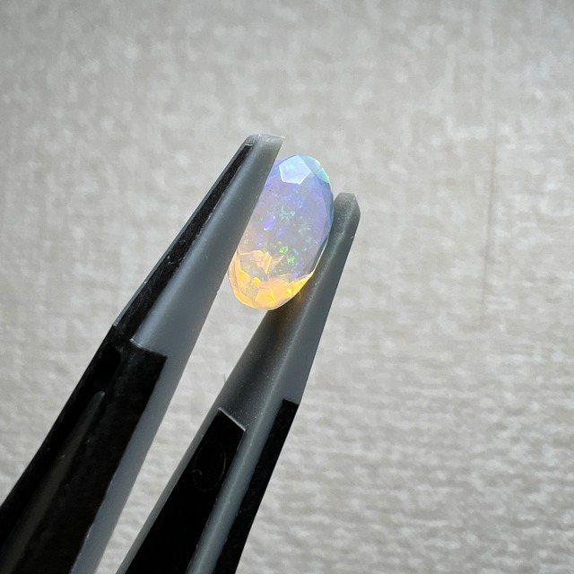 オパール 〜こまか〜いブルーとグリーン〜 0.84ct | GEMマニ屋